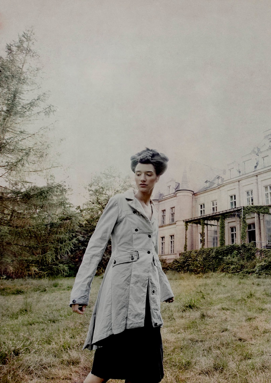 MAYER. Archive | Into the light